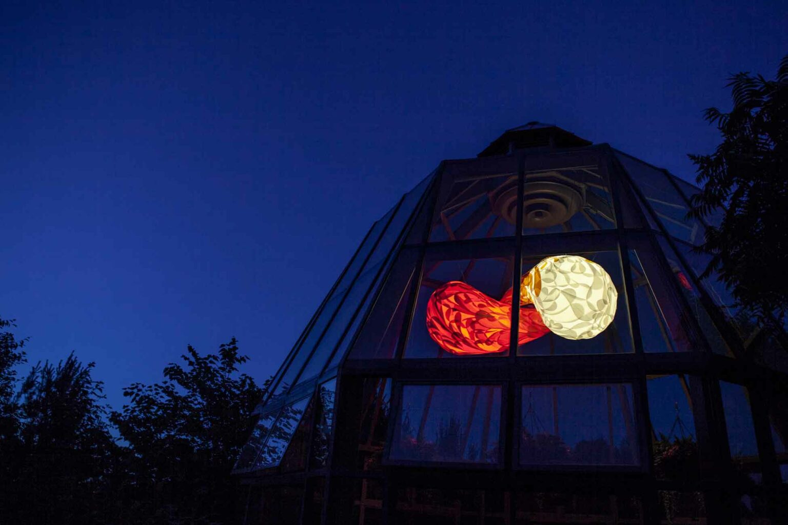 From Plastic Debris to Sculptures: Aurora Robson | Luxiders